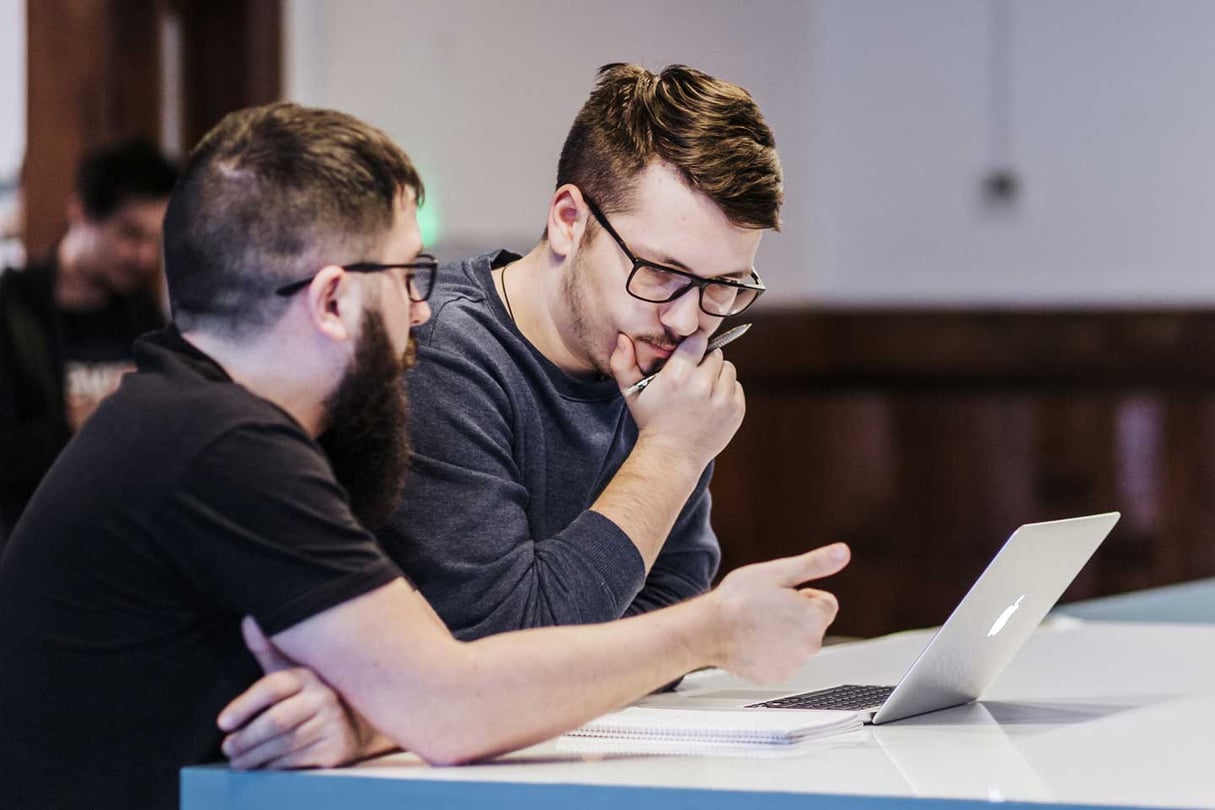 Internal vs external team for mobile product development